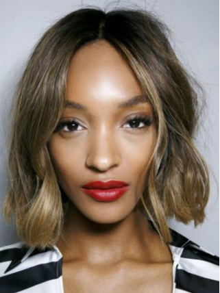 25+ Model Rambut Pendek Wanita Sesuai Bentuk Wajah Terbaru 2024