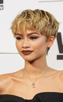 25+ Model Rambut Pendek Wanita Sesuai Bentuk Wajah Terbaru 2024